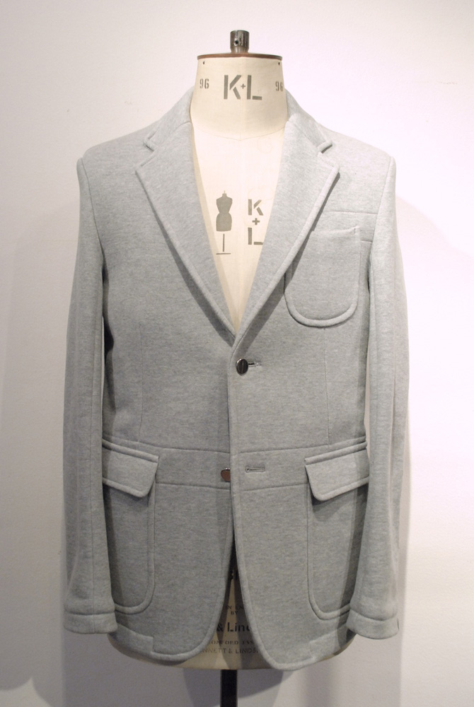 [Scye × LOOPWHEELER]の『吊り裏毛ブレザー』。