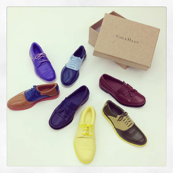 オリジナルUSBを手に入れろ！ [COLE HAAN]がSPRINGキャンペーンを実施中。