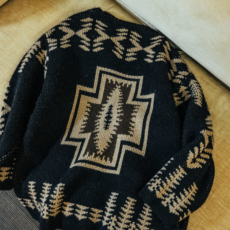 PENDLETON × BEAMS LIGHTSのニットカーディガン