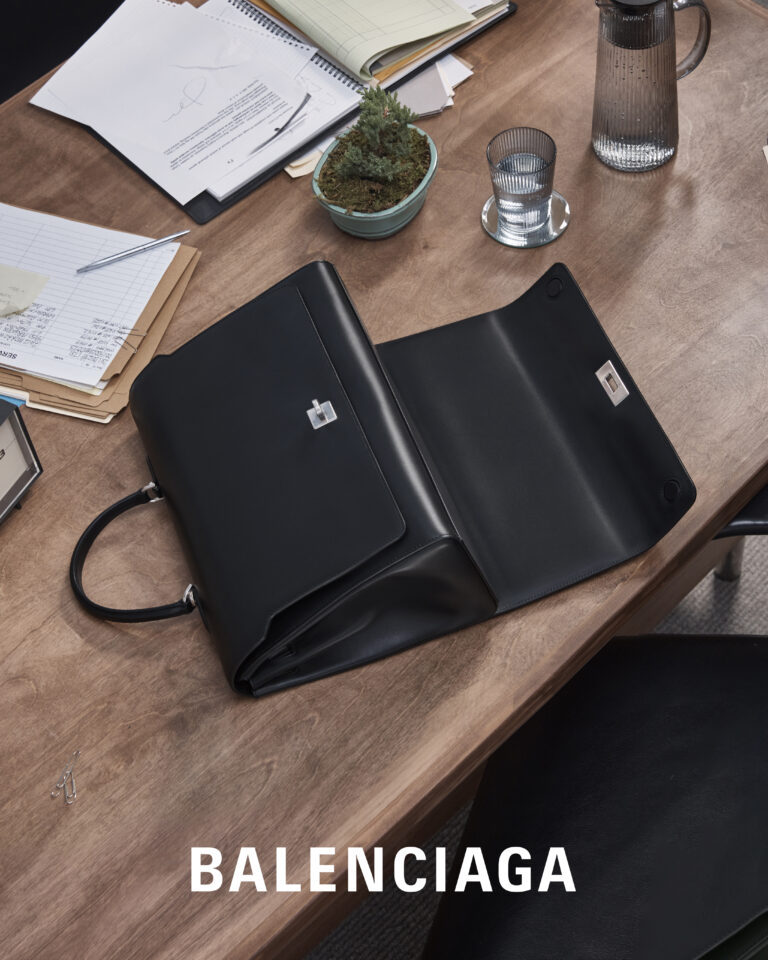 二コール・キッドマンやイザベル・ユペールが登場したBALENCIAGAのGARDE-ROBE SPRING 23 CAMPAIGN