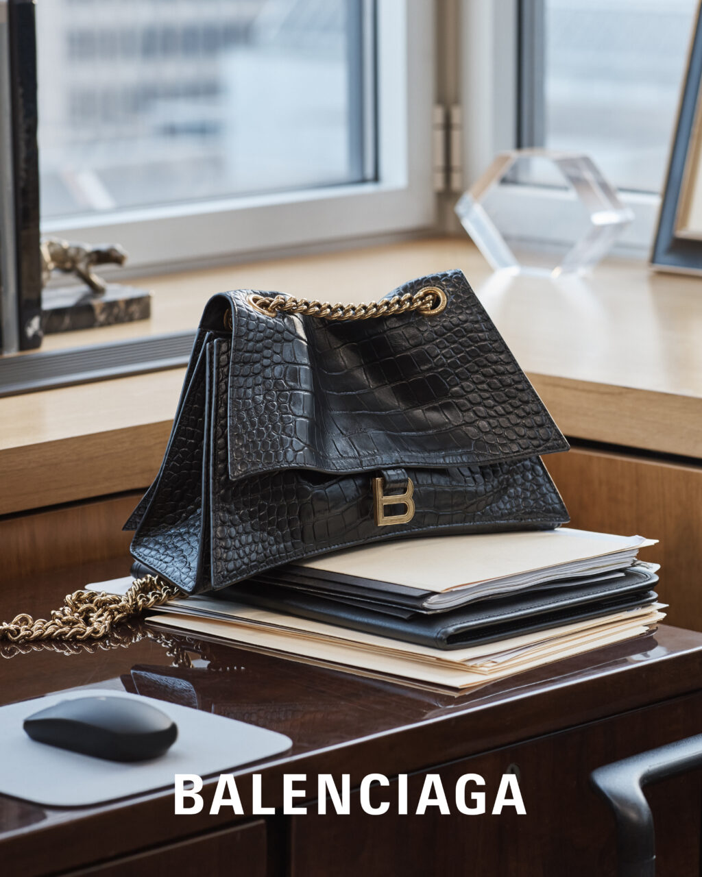 二コール・キッドマンやイザベル・ユペールが登場したBALENCIAGAのGARDE-ROBE SPRING 23 CAMPAIGN